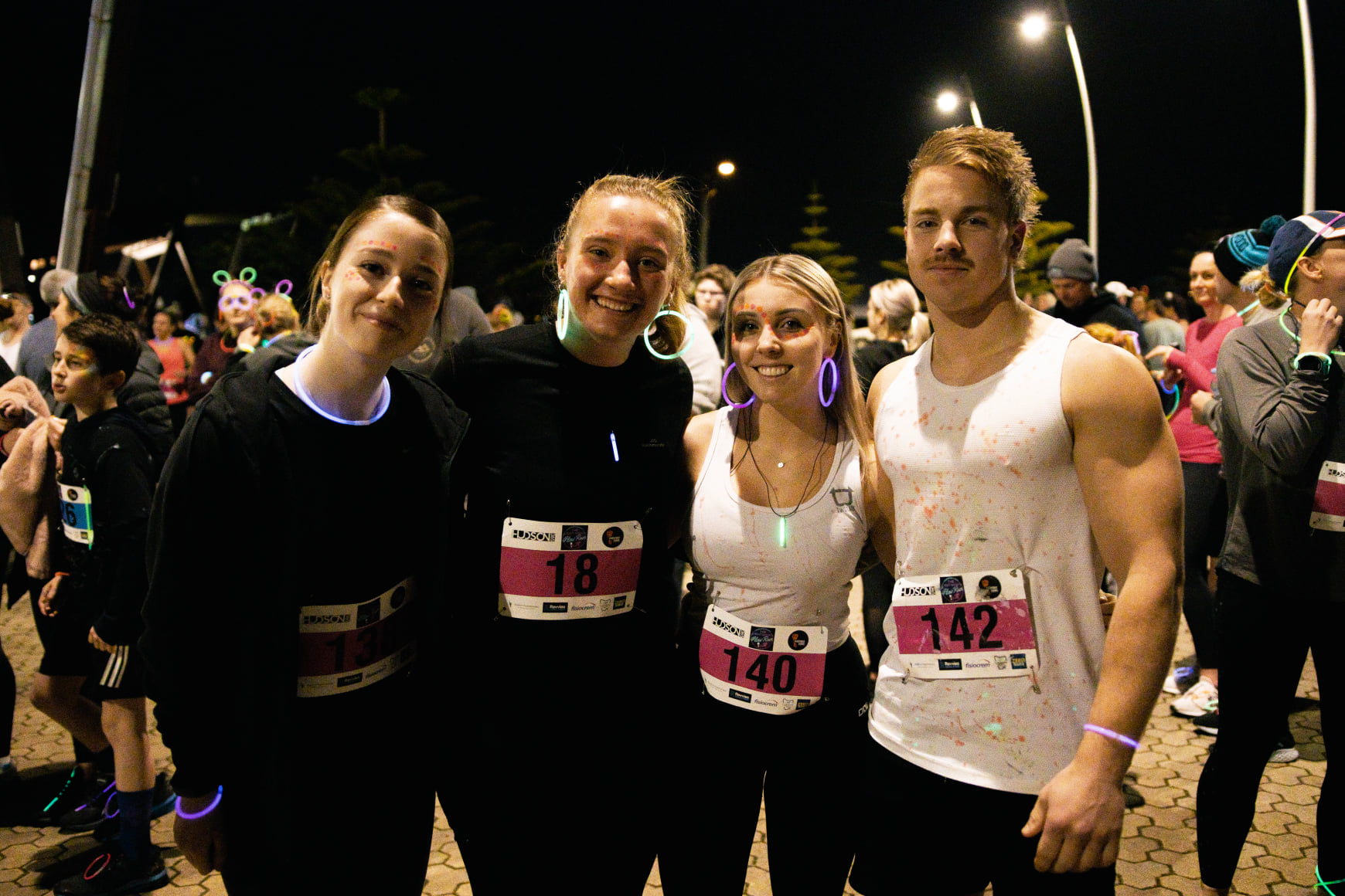 GALLERY – LIGHT NIGHT GLOW RUN
