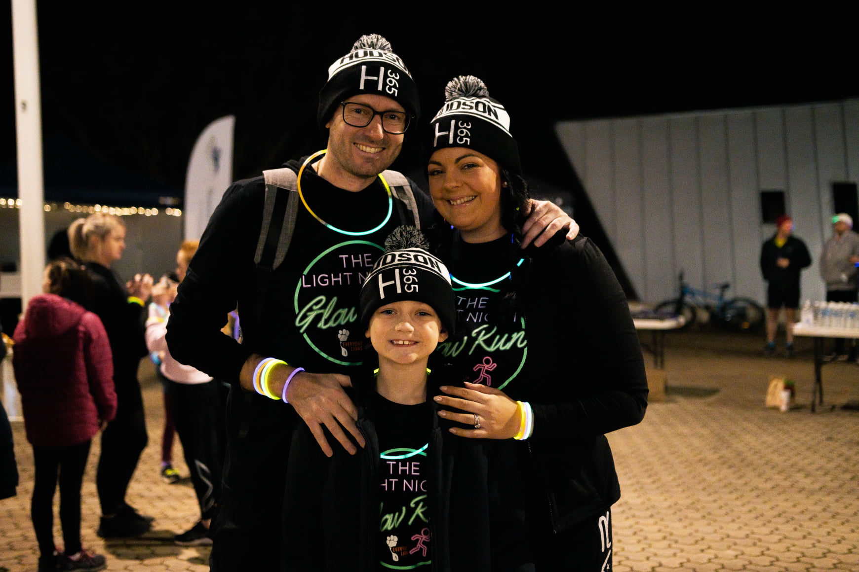 GALLERY – LIGHT NIGHT GLOW RUN